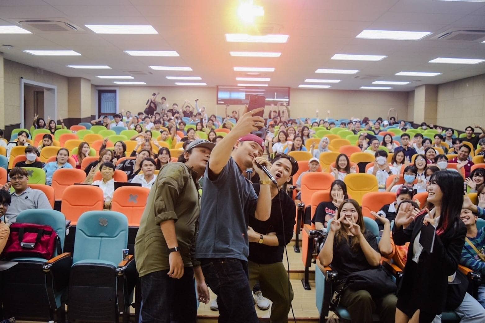 คณะนิเทศศาสตร์จัดงานสัมมนาหัวข้อ “ทำคอนเทนต์ให้ปัง พากย์เสียงให้จึ้งกับ ...